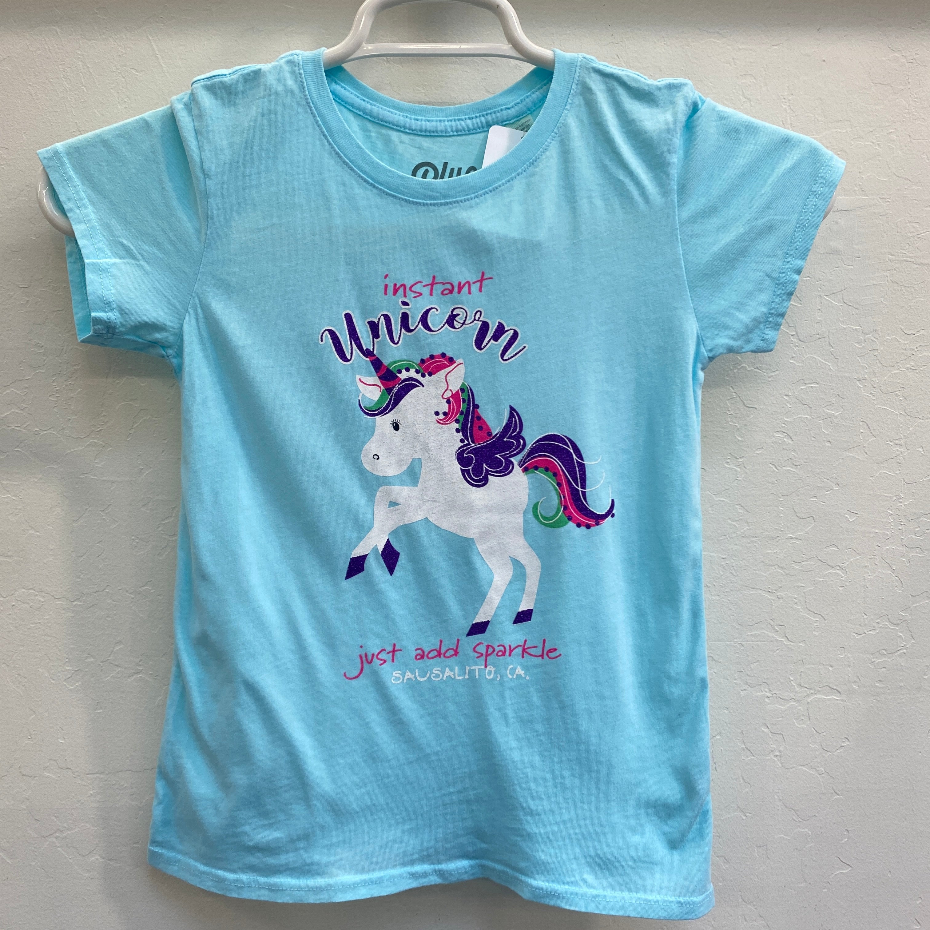 Girls In Small T Shirts